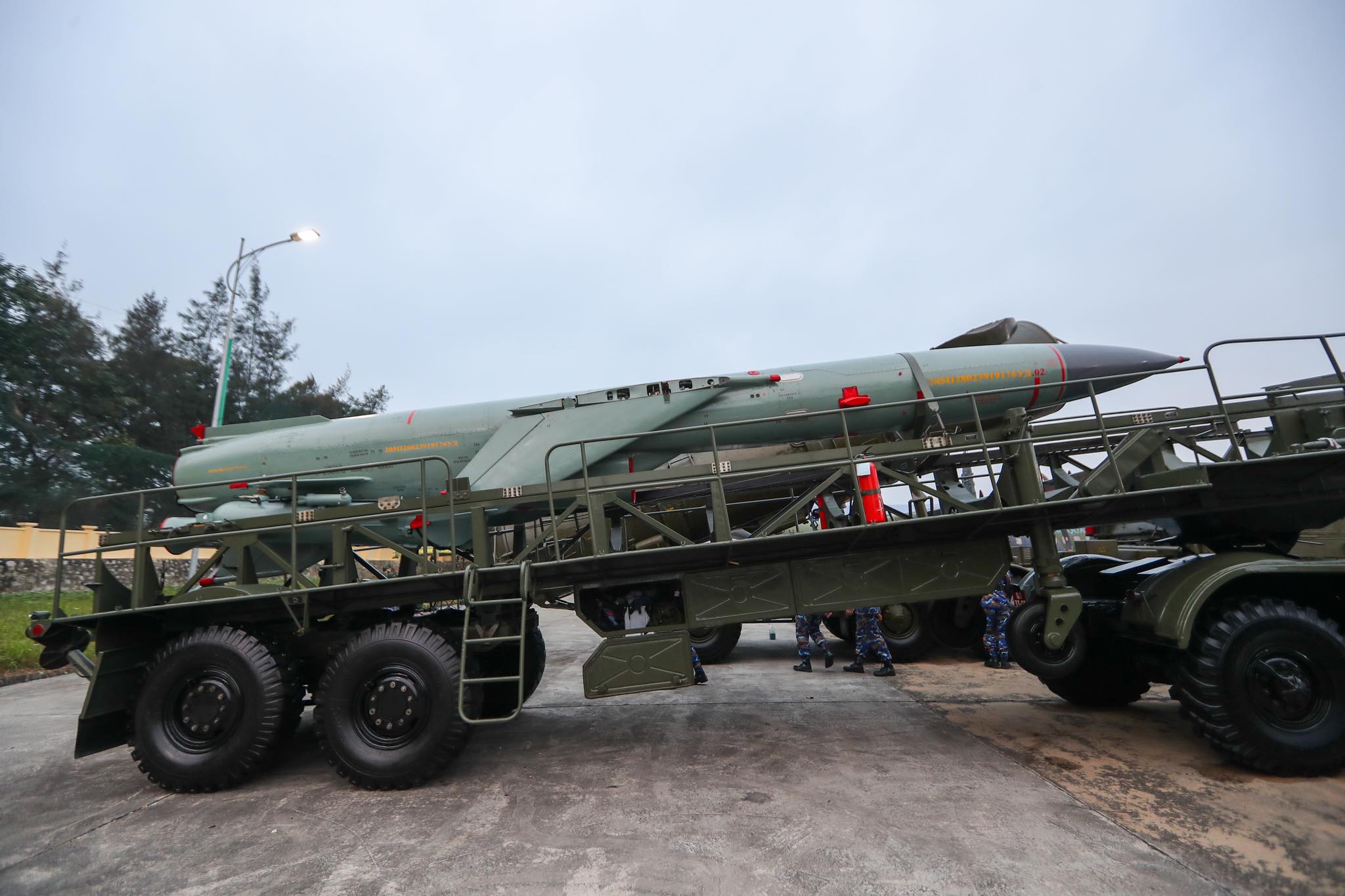 Cận cảnh vũ khí, khí tài hiện đại tại Triển lãm Quốc phòng quốc tế 2022