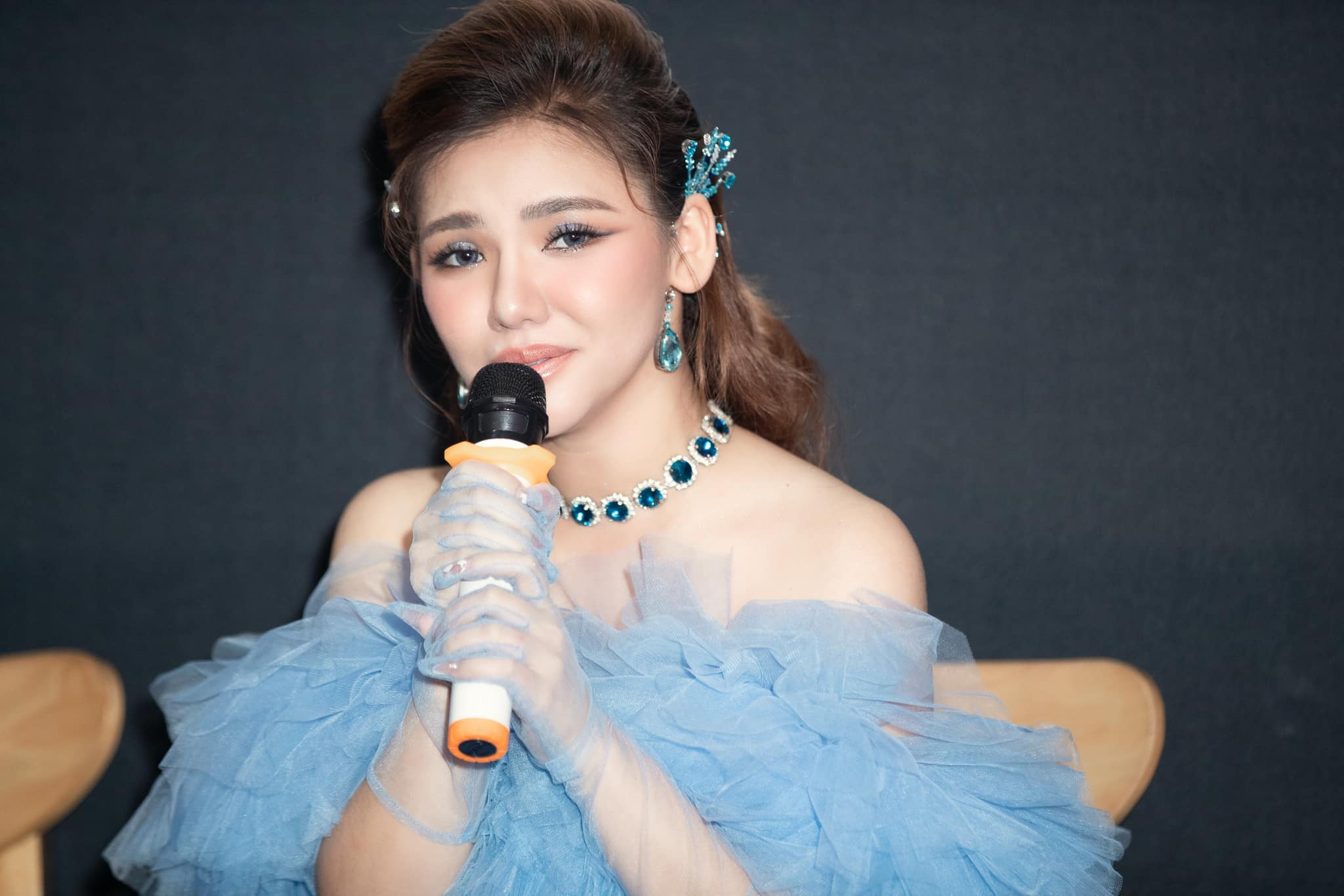 “Lady Mây” - Myra Trần tự nhận hát phô trong sự cố tai nghe tại The ...