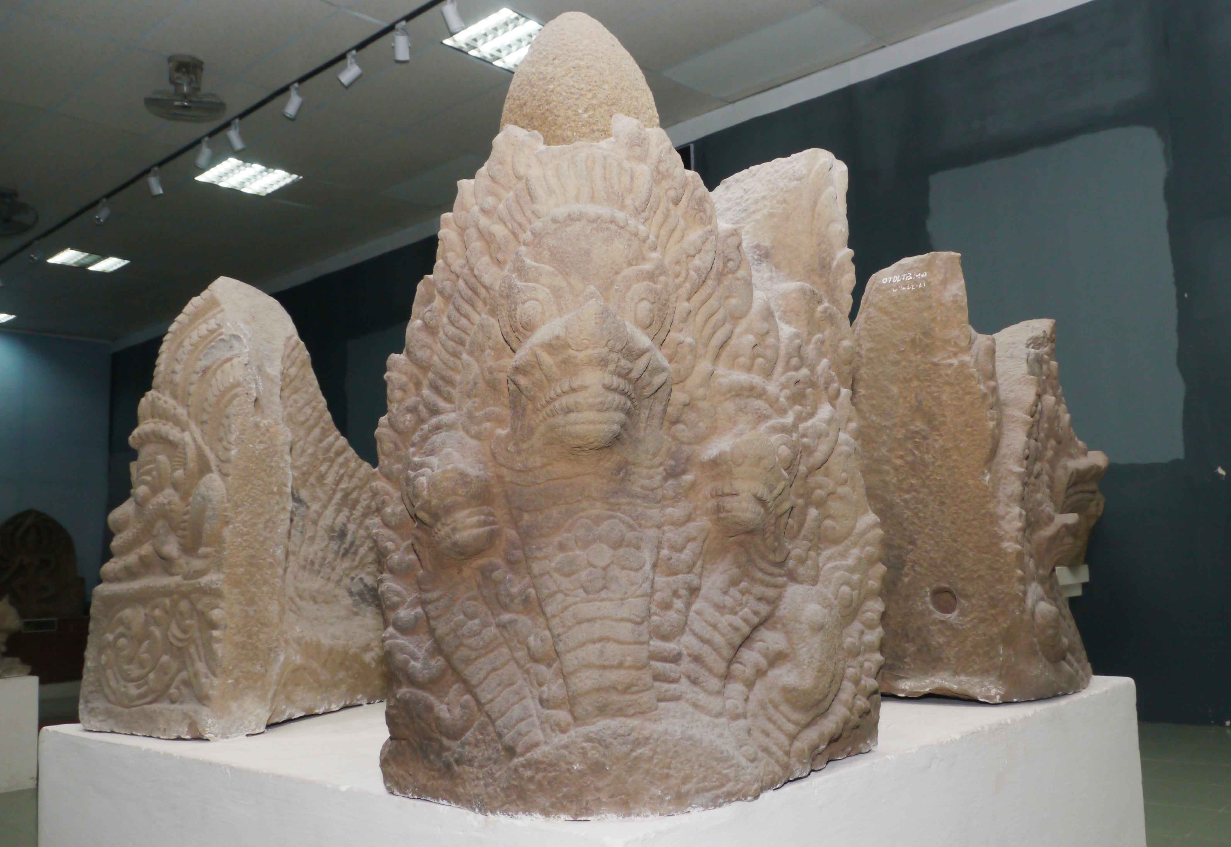 Bảo vật Chăm đất Bình Định - Kỳ 3: Tượng chim thần Garuda với phong ...