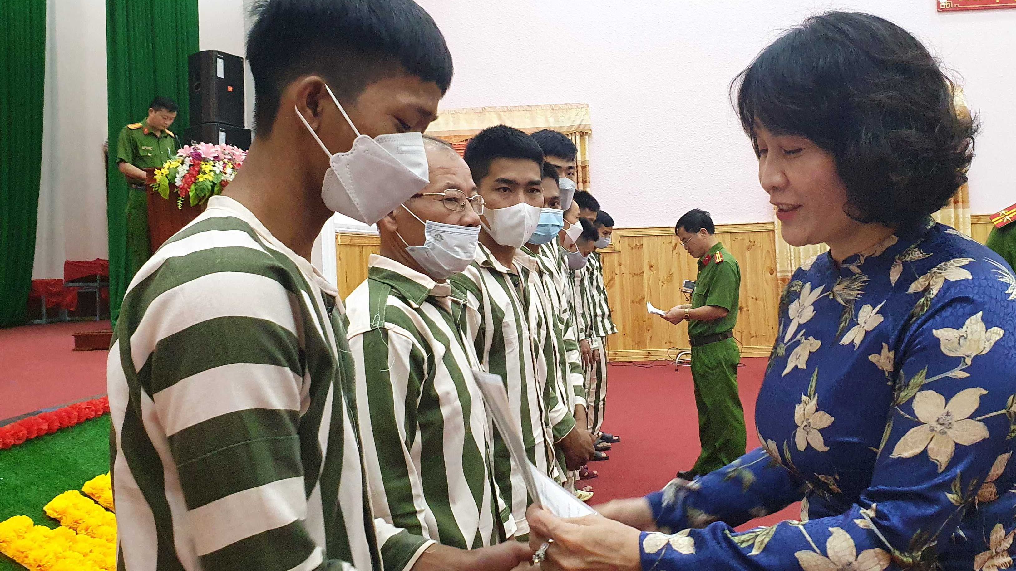 52 phạm nhân Trại giam Xuân Lộc được Chủ tịch nước đặc xá dịp Quốc ...