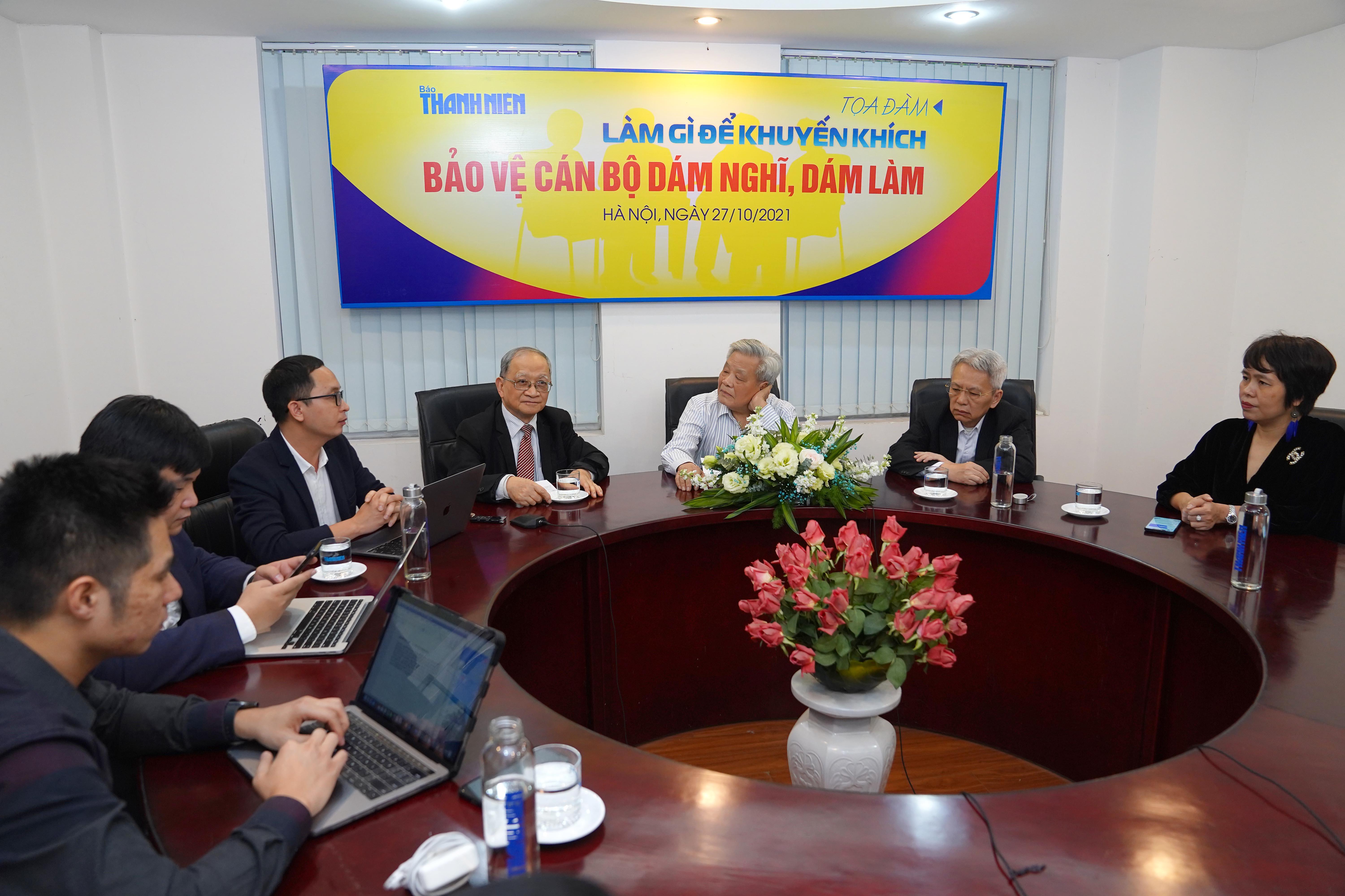 Tọa đàm: Làm gì để khuyến khích, bảo vệ cán bộ dám nghĩ, dám làm?