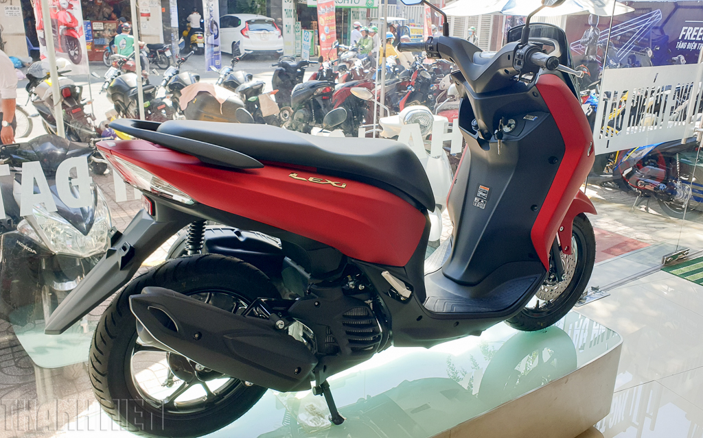 Yamaha Lexi về Việt Nam giá 45 triệu đồng, cạnh tranh Honda PCX