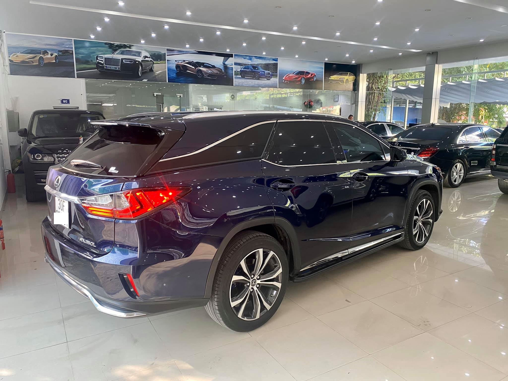 Lexus RX 7 chỗ dùng 1 năm lỗ cả tỉ đồng tại Việt Nam