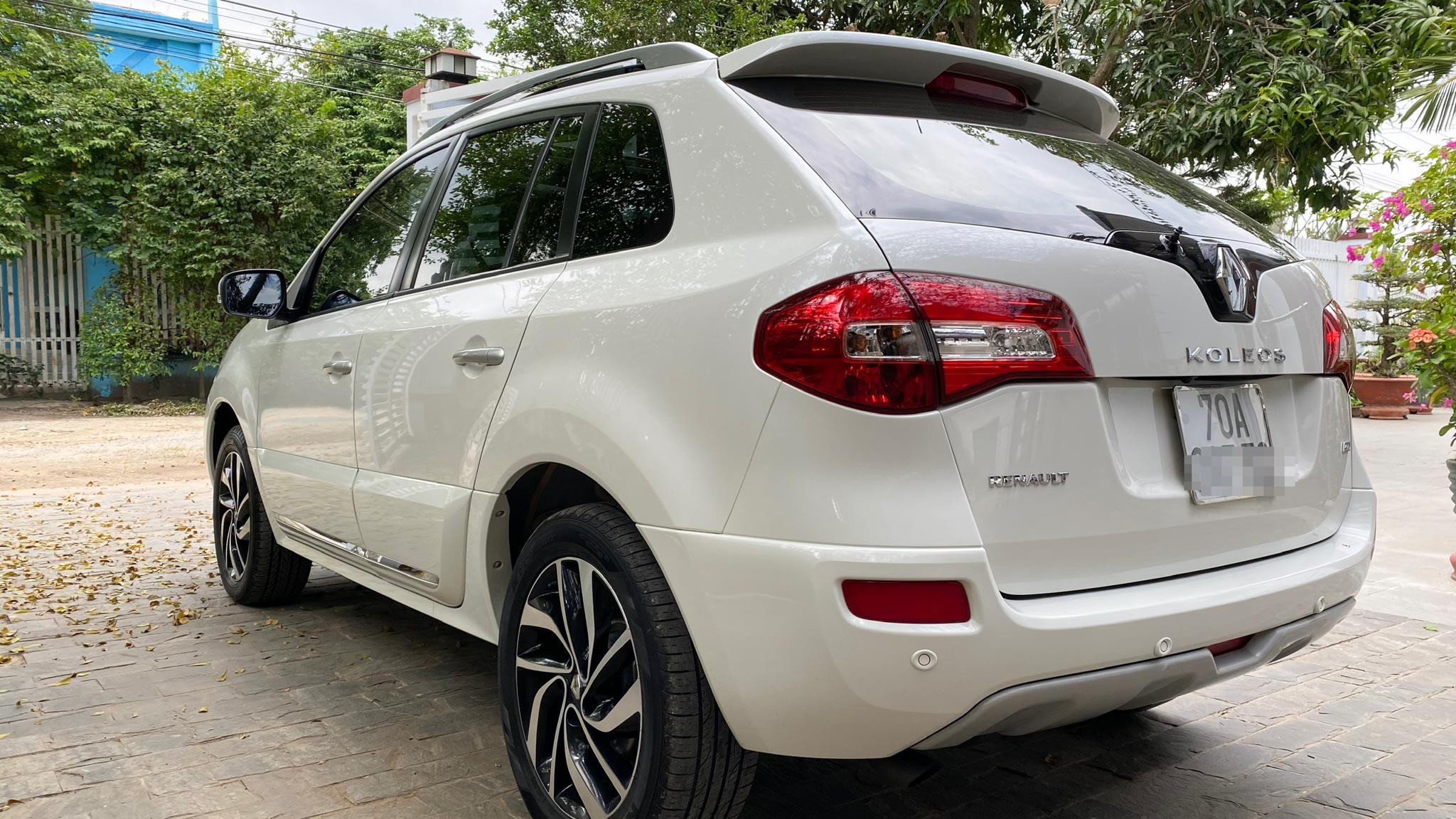 Renault Koleos khó bán lại tại Việt Nam dù 'lỗ' nửa giá