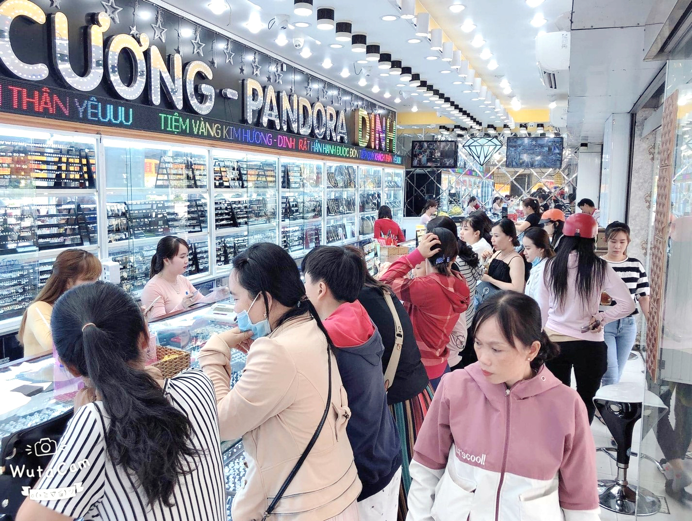 Tiệm vàng Kim Hương Dinh - Thương hiệu uy tín lựa chọn trang sức thời ...