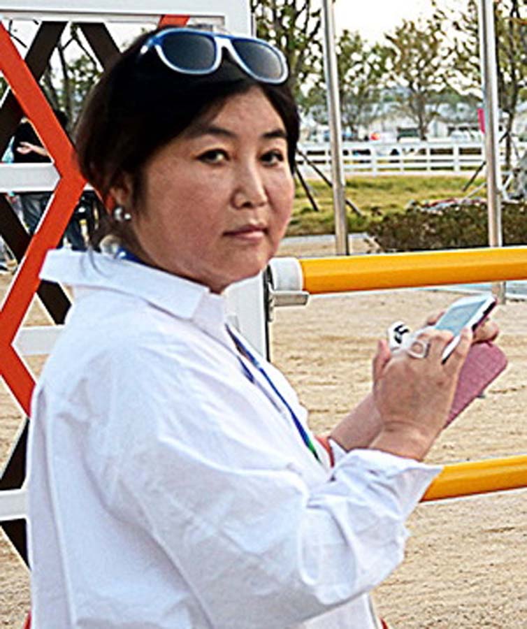 Tổng thống Hàn Quốc điêu đứng vì bạn thân