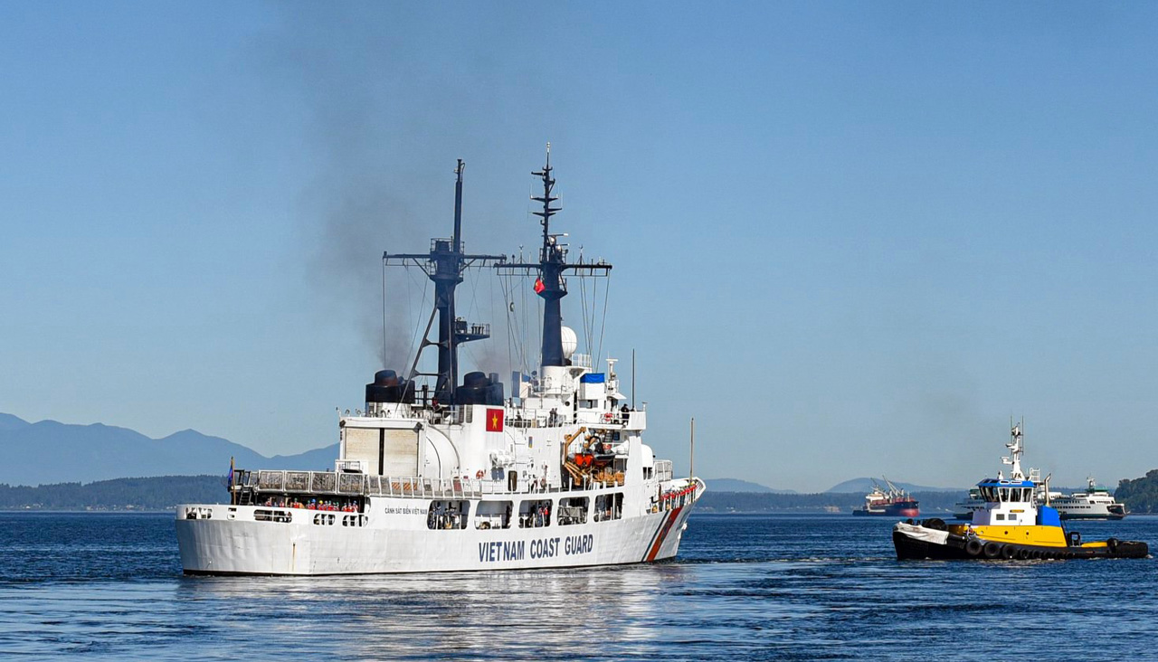 Tàu 8021 ‘củng cố quan hệ đối tác giữa cảnh sát biển Việt Nam và Mỹ’