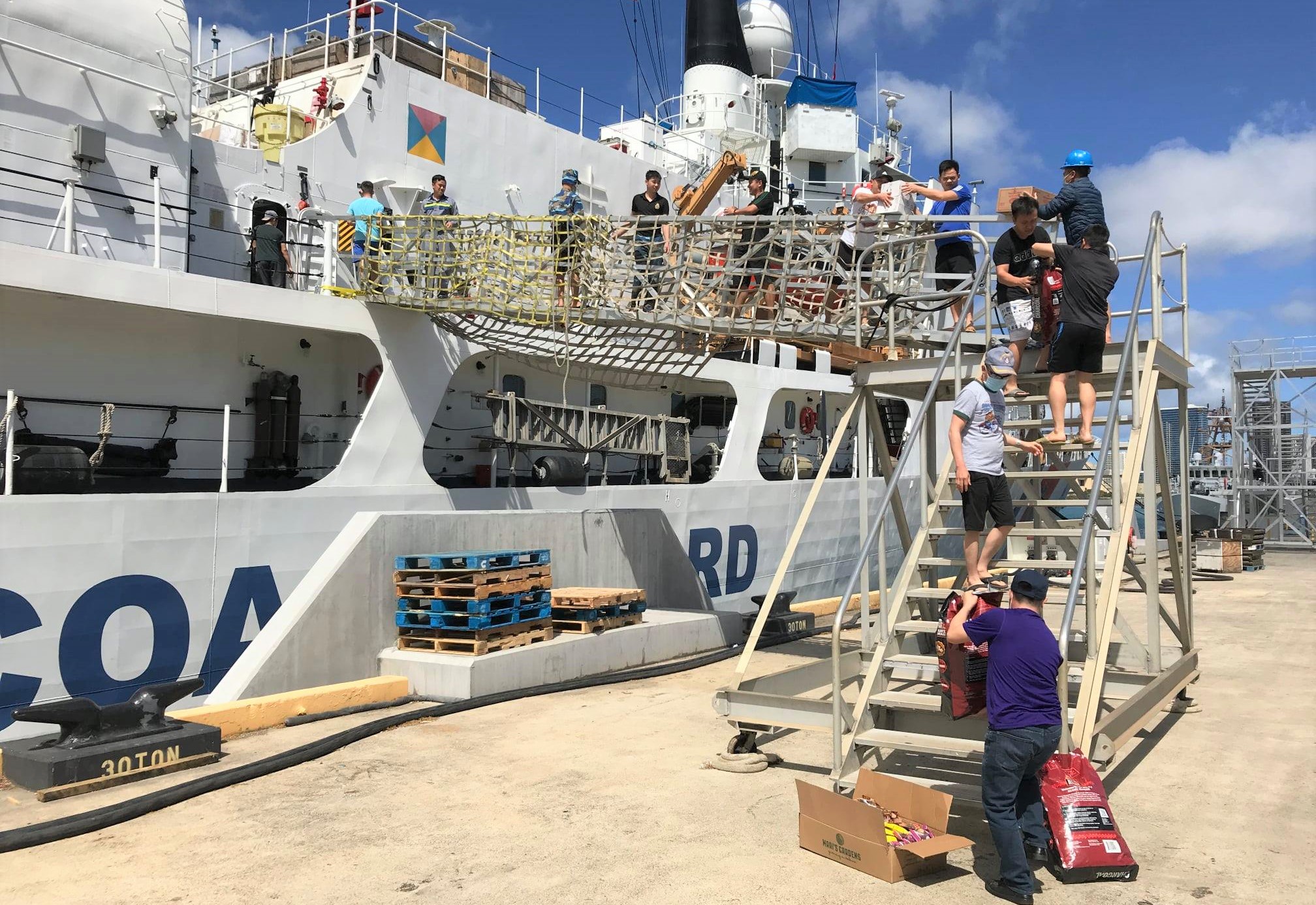 Tàu Cảnh sát biển Việt Nam 8021 rời Hawaii về nước