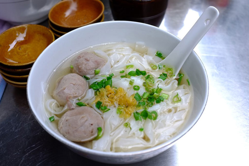 Vì sao người Sài Gòn 'sở hữu' hủ tíu dai và thích ăn hơn hủ tíu mềm?