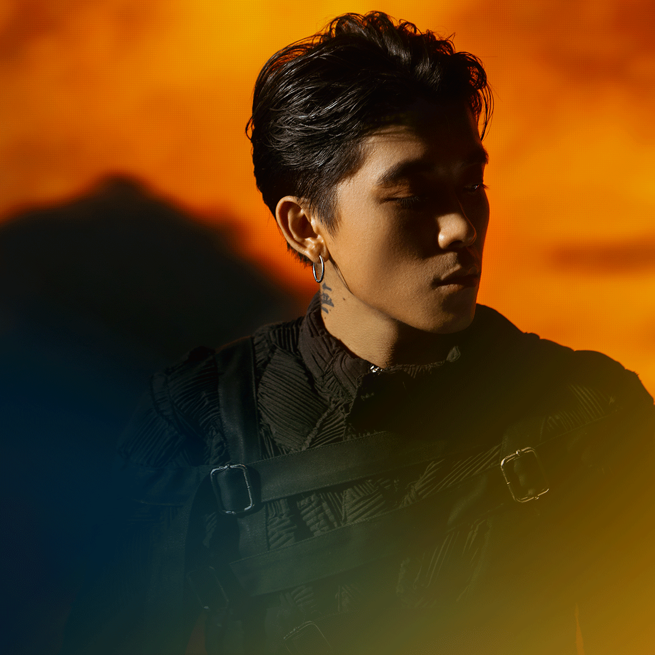 Đón xem Hot Trend: Khói tiết lộ chuyện hậu trường MV 'Hai đám mây'