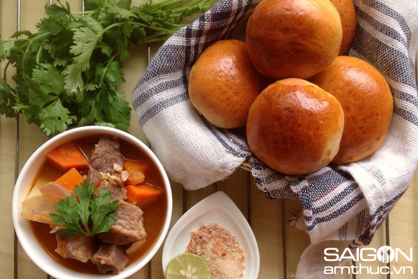 Cách nấu ragu bò ăn với bánh mì ngon không cưỡng nổi