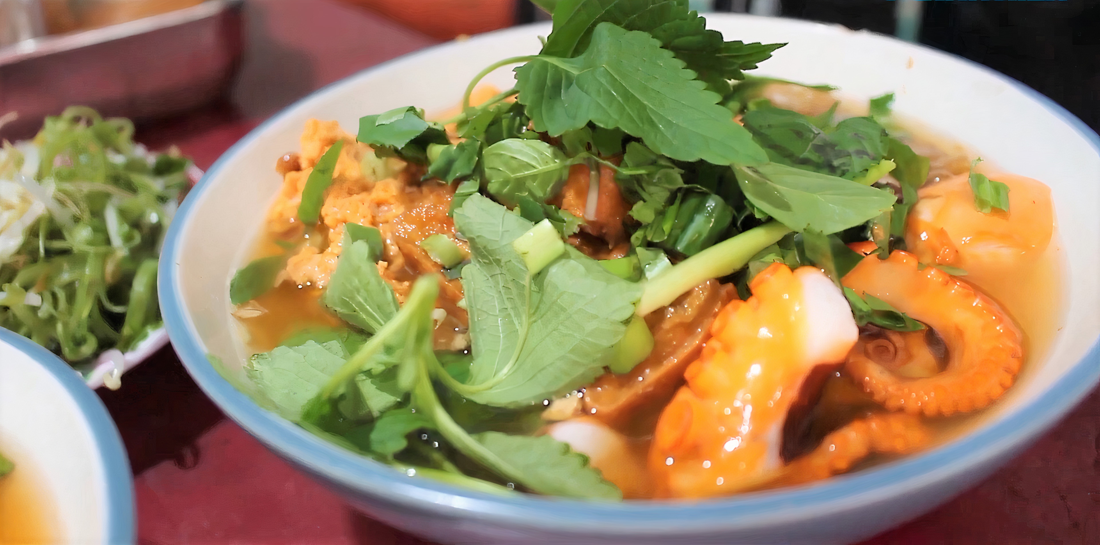 3 quán bún riêu hấp dẫn nhất định phải thử ở Sài Gòn