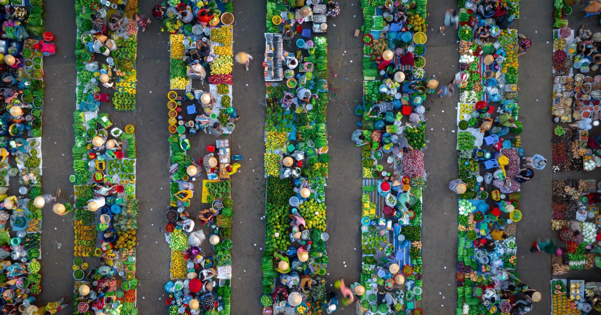 Ghé thăm chợ 'chồm hổm' đẹp nhất Việt Nam
