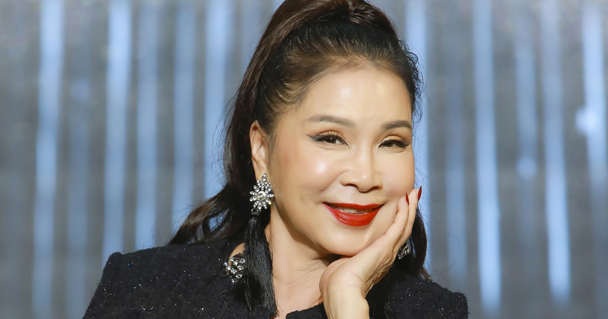 NSND Kim Xuân trải lòng về chuyện 'đắt show' ở tuổi 67