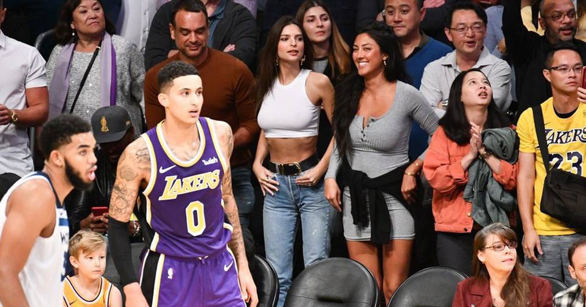 Siêu mẫu Emily Ratajkowski bị tước vé VIP ở giải NBA