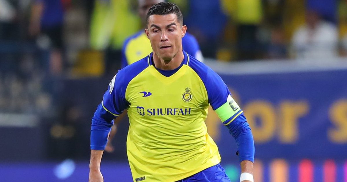 Cristiano Ronaldo ca ngợi đồng đội sau trận thắng có đến 16 phút bù giờ