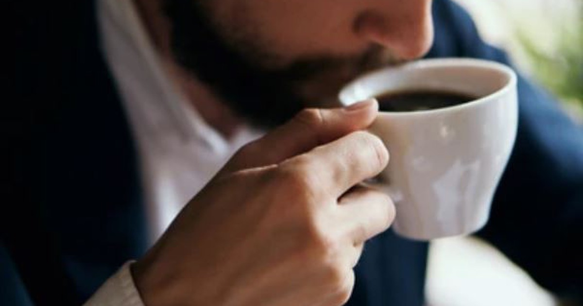 Ngày mới với tin tức sức khỏe: Uống cà phê sáng có giúp trẻ hóa?