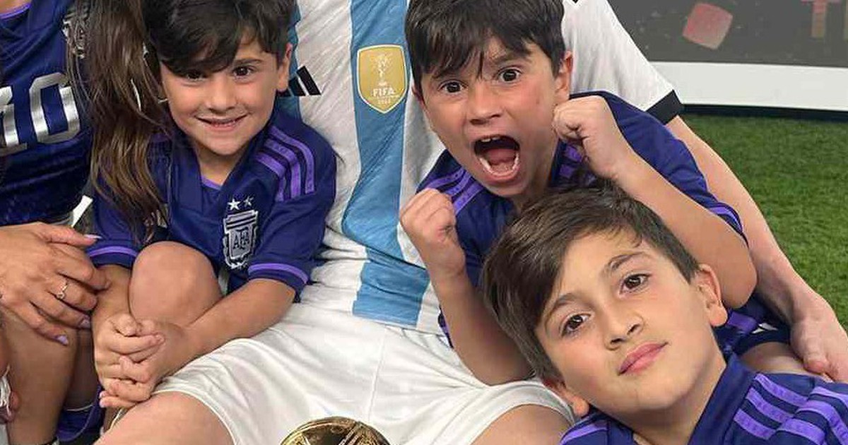 Con trai Messi chính thức nối nghiệp bố, khoác áo đội U.12 Inter Miami