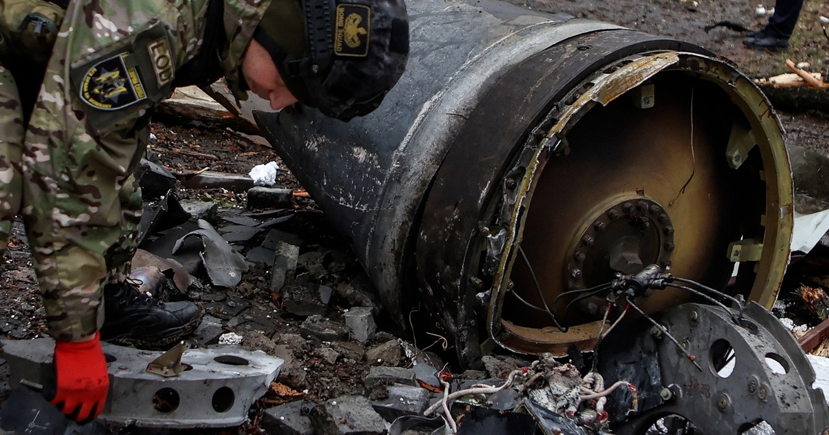 Xem mảnh 'tên lửa Triều Tiên' Ukraine cáo buộc Nga sử dụng