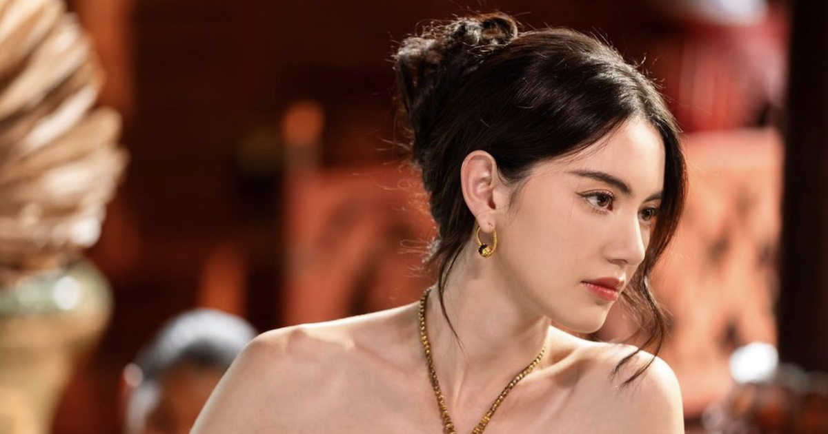 'Ma nữ' Mai Davika tái xuất màn ảnh với cát sê khủng