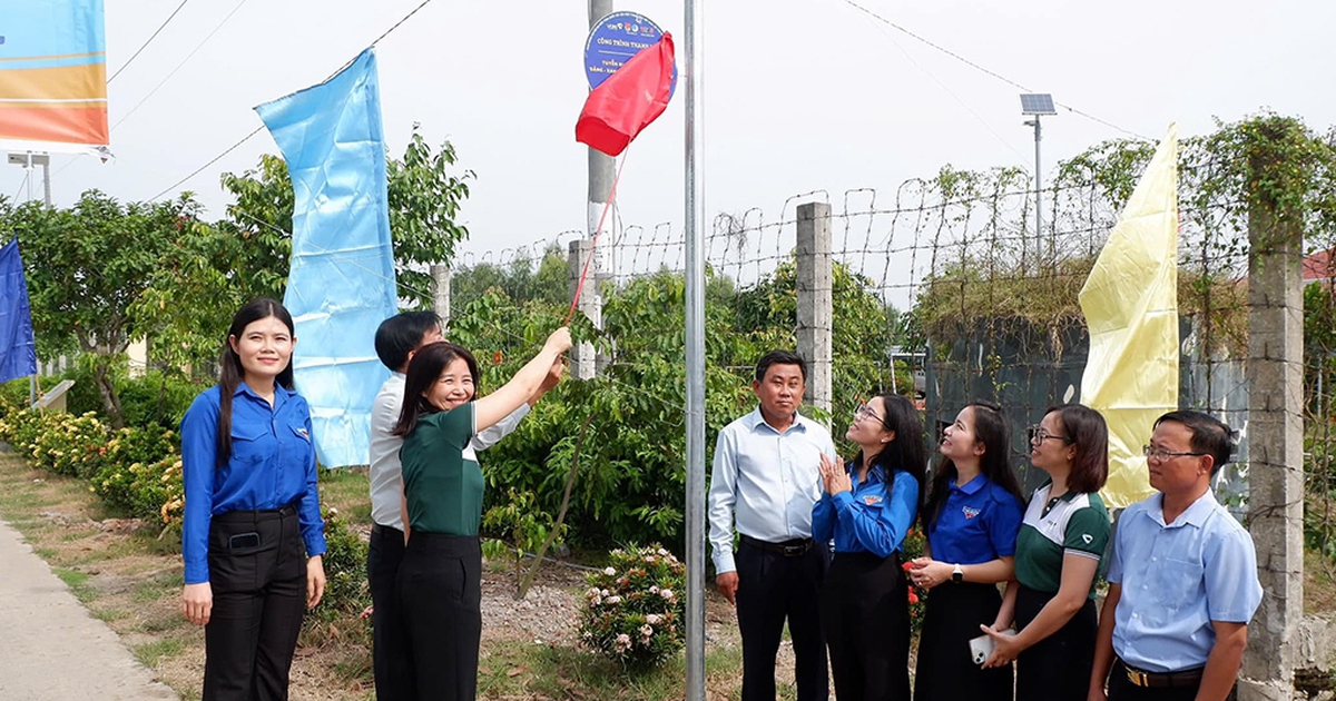 Công trình tuyến đường kiểu mẫu của thanh niên Long An