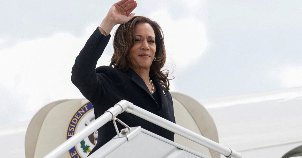 Bà Harris làm nên lịch sử, nhận đủ phiếu đại diện đảng Dân chủ ra tranh cử