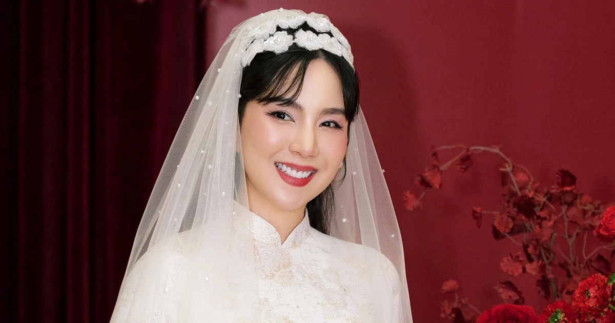 BTV Mai Ngọc đăng ảnh cưới, hé lộ cơ ngơi nhà chồng