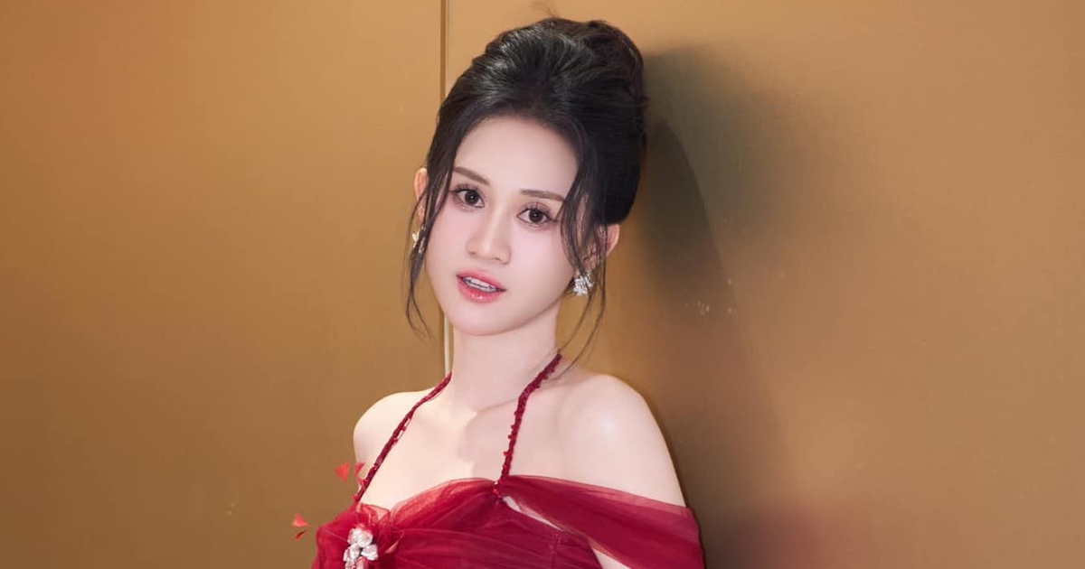 'Hot girl kẹo kéo' Jee Trần ra sao sau khi nổi tiếng?