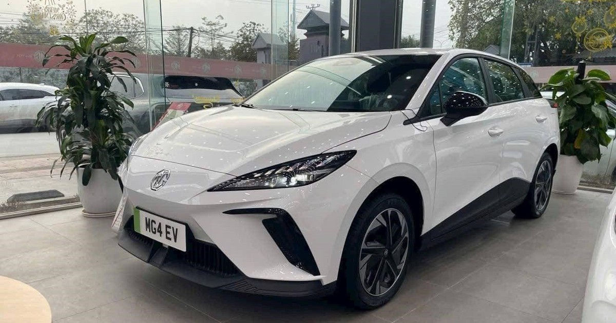 SUV điện cỡ nhỏ MG4 EV giảm giá gần 300 triệu đồng