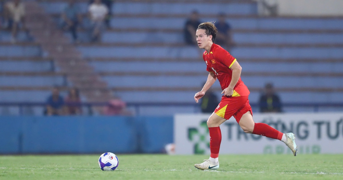 HLV Kim Sang-sik xáo trộn đội hình U.23 Việt Nam đấu Singapore: Lê ...