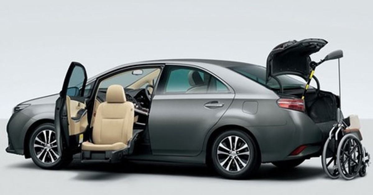 Vén màn Toyota SAI: chiếc sedan tiêu thụ 4,4 lít/100 km