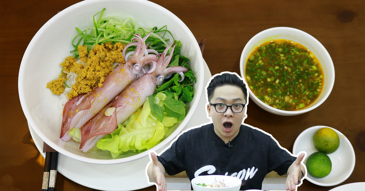 Có gì trong tô bún rạm mực nháy 'đi máy bay' ở TP.HCM?