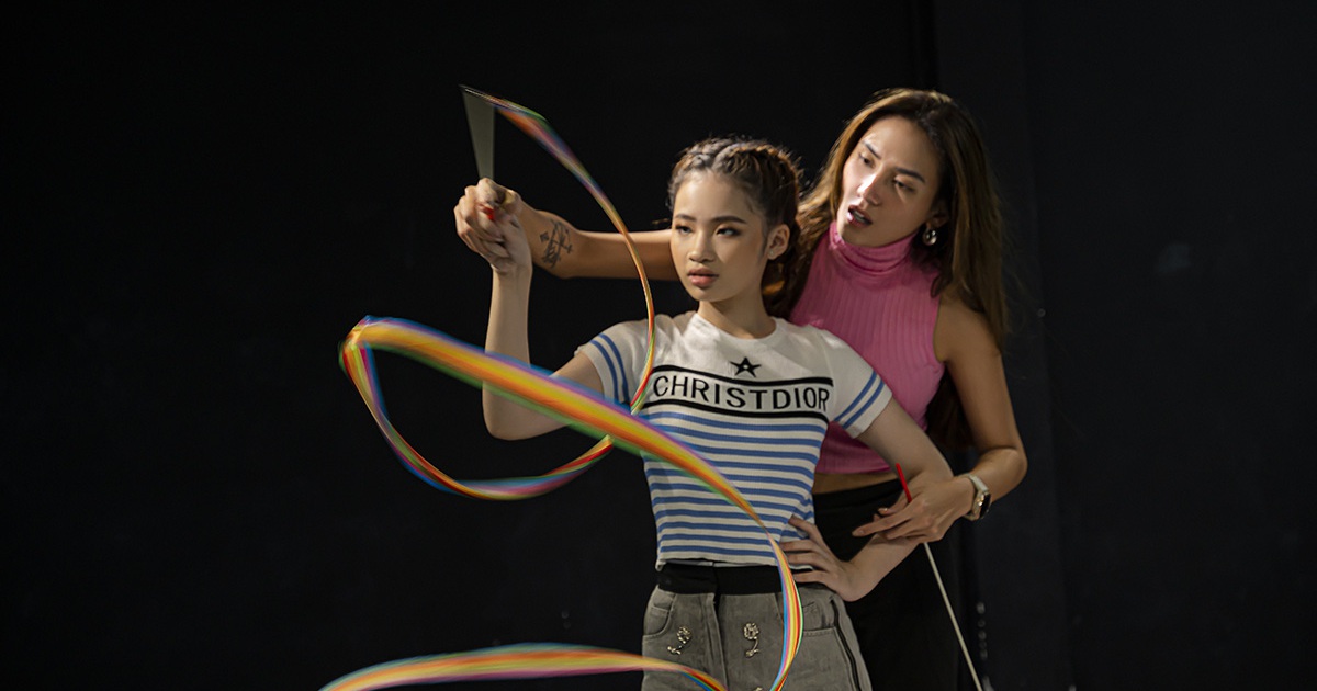 Bảo Hà được siêu mẫu Võ Hoàng Yến tập luyện để thắng giải Vàng 'Teen ...