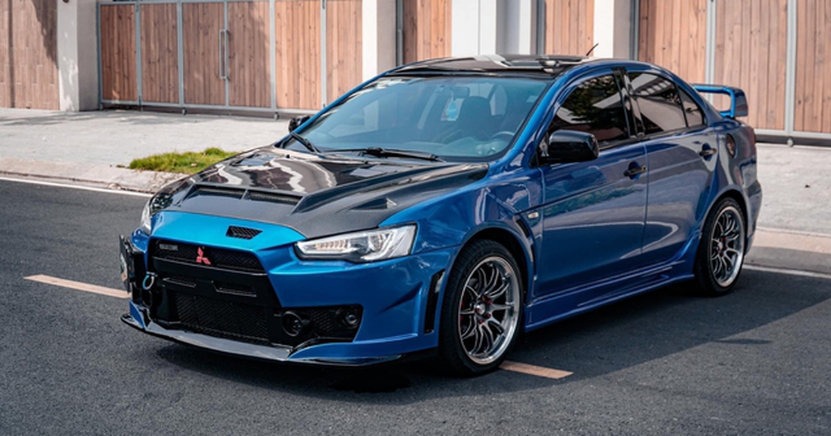 Mitsubishi Lancer 'độ' phong cách JDM tại Việt Nam