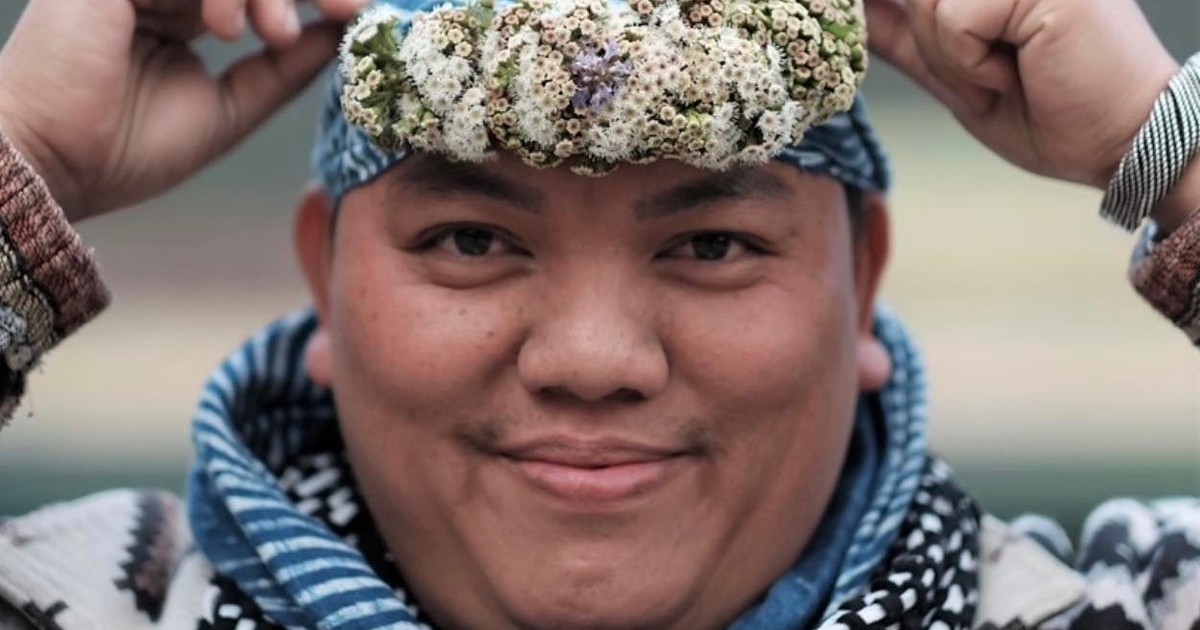 Hà Hùng Dũng tỉ mỉ 'dát vàng, dát bạc' vào những người phụ nữ vùng cao