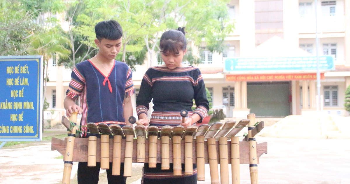 Để tiếng đàn Ching Kram vang xa