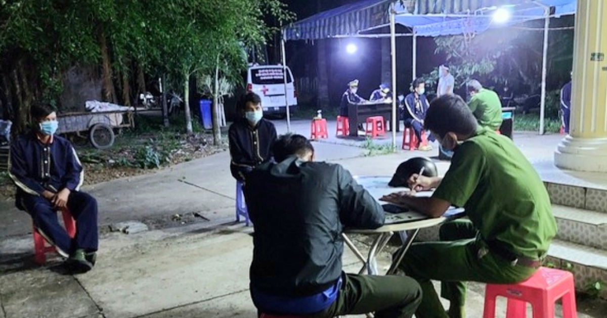 Sóc Trăng: 9 người thuê xe cấp cứu phục vụ đám tang bị phạt 135 triệu đồng