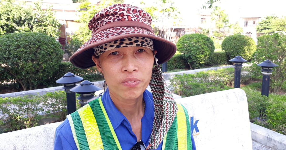 Cô chủ shop quần áo đến nhà xin lỗi cô lao công vì trẻ người non dạ