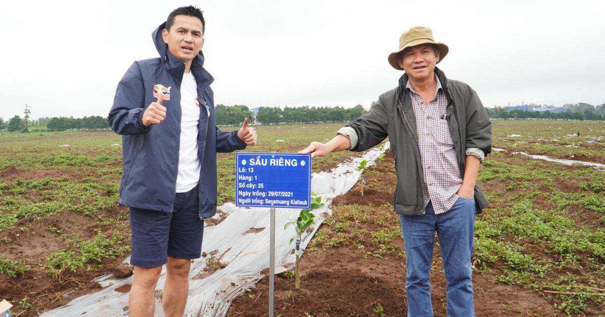 Kiatisak gia hạn hợp đồng với HAGL: Thông điệp mạnh mẽ của bầu Đức