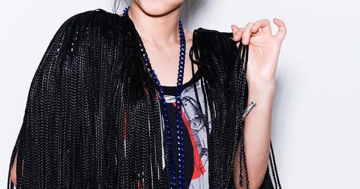 Dara và gu thời trang khó hiểu: Nữ idol không cố tình gây sốc với công ...