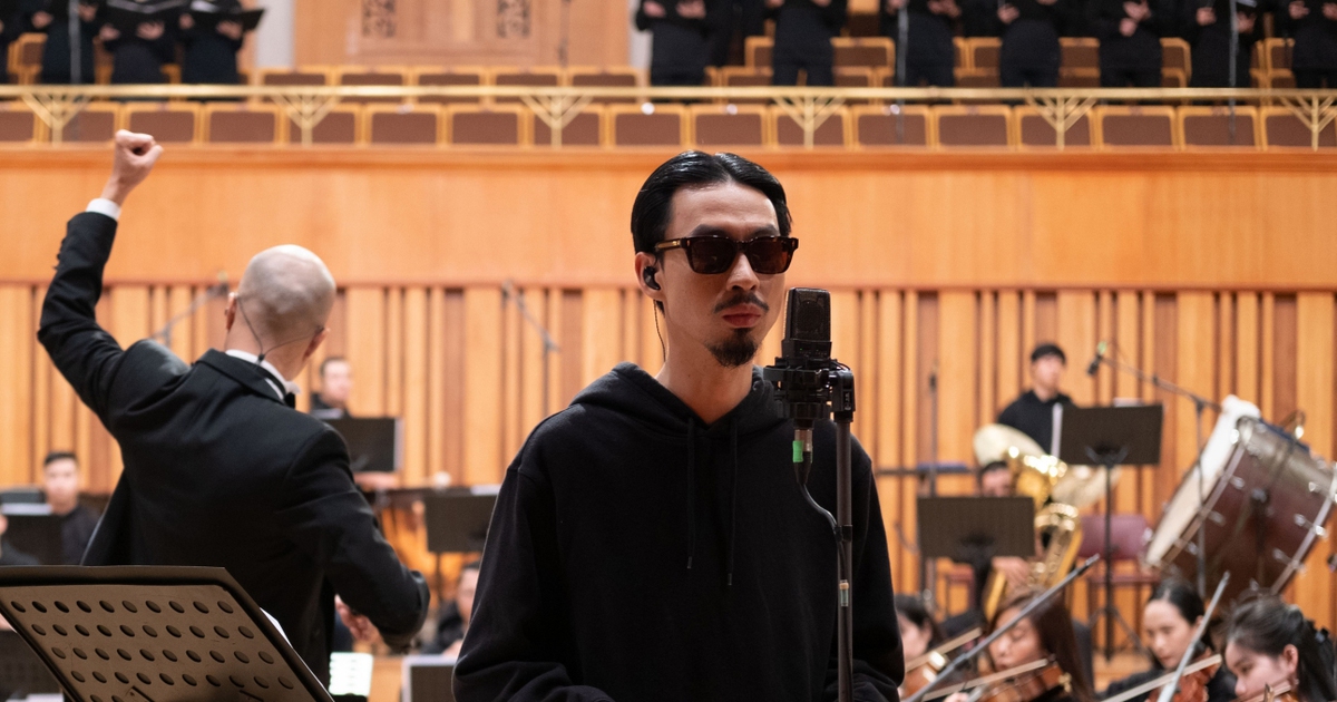 Đen Vâu đọc rap với dàn nhạc giao hưởng hơn 100 người