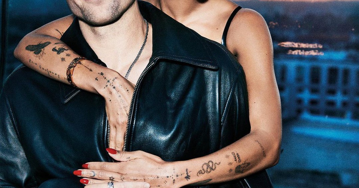 Bộ ảnh cực nóng của miêu nữ Zoë Kravitz bên “Batman” Robert Pattinson