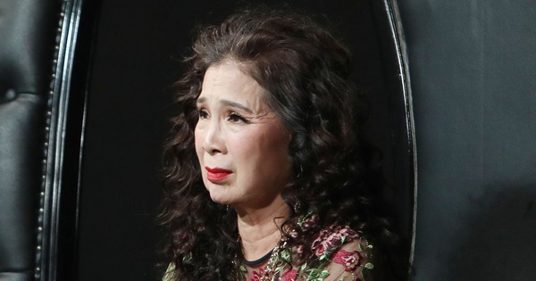 NSND Kim Xuân 'thót tim' trước màn đu dây mạo hiểm của cô gái trẻ