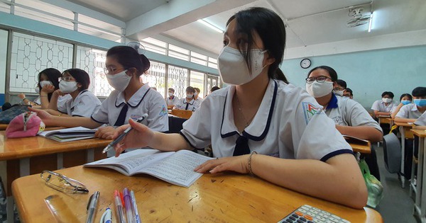 'Độc chiêu' chữa 'bệnh run' cho thí sinh