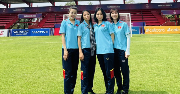 Đội tuyển nữ Việt Nam đi dạo sân Smart RSN, sẵn sàng 'đòi nợ' Philippines