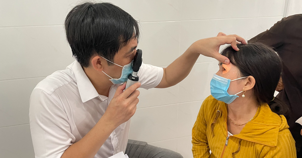 Mổ mắt đục thủy tinh thể bằng kỹ thuật cao phaco kính mềm cho bệnh nhân ...