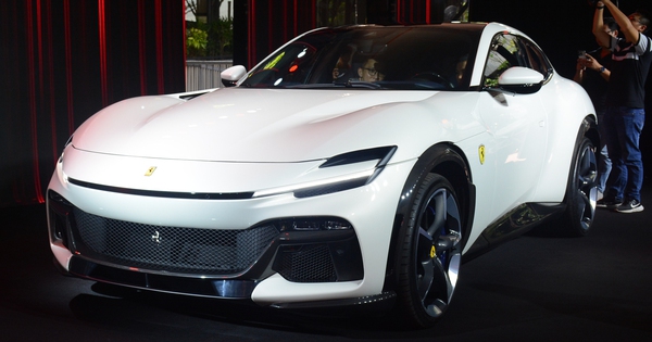 Siêu xe Ferrari gầm cao đầu tiên về Việt Nam, giá gần 40 tỉ đồng