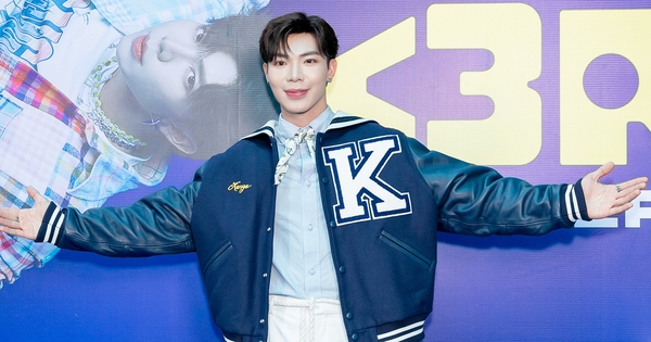 Ca sĩ Erik tiết lộ về chuyện 'trúng tiếng sét ái tình'