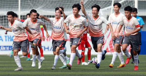 Trường ĐH KHTN 1-2 Trường ĐH Kinh tế - Tài chính TP.HCM: Chiến thắng ...