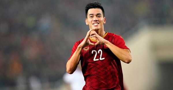 Nguyễn Tiến Linh làm điều xúc động cho cựu cầu thủ SLNA lâm nạn tại ...